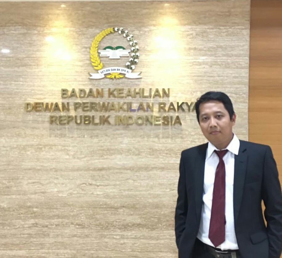 PUUPOLHUKHAM - DPR RI